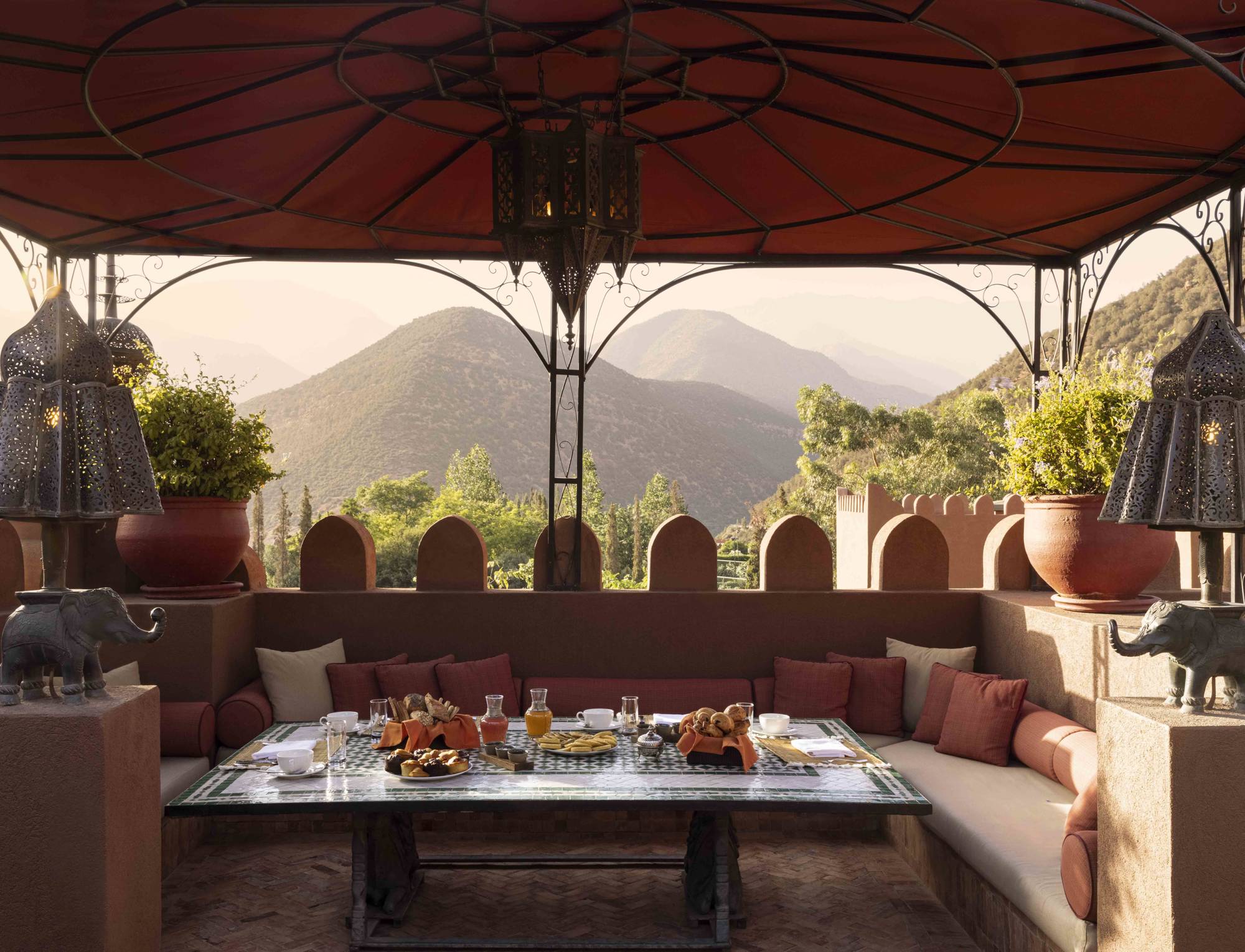 Dining in Morocco's Atlas Mountains | Kasbah Tamadot